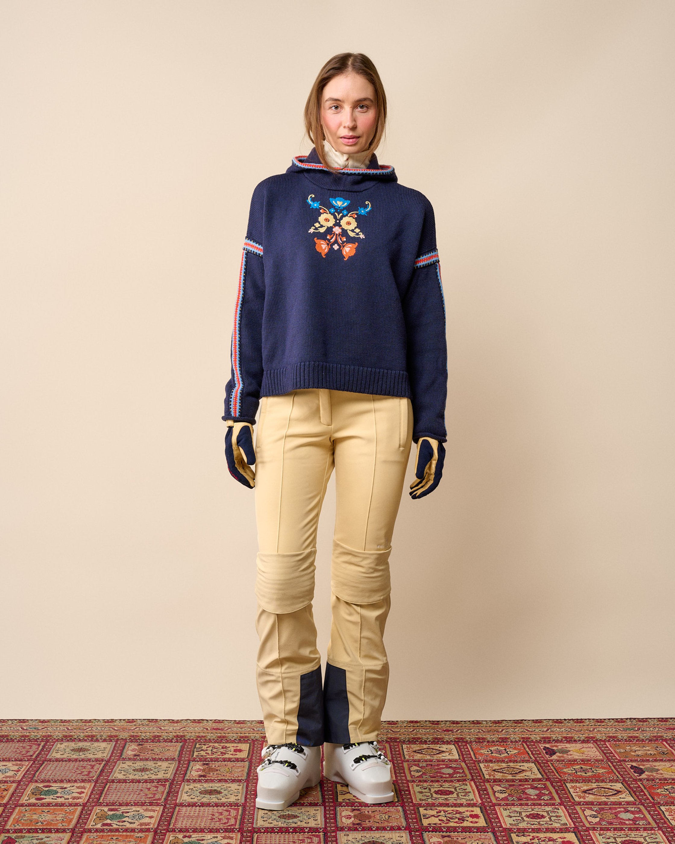 GOMMO HOODIE WOMENS | Amundsen Sports